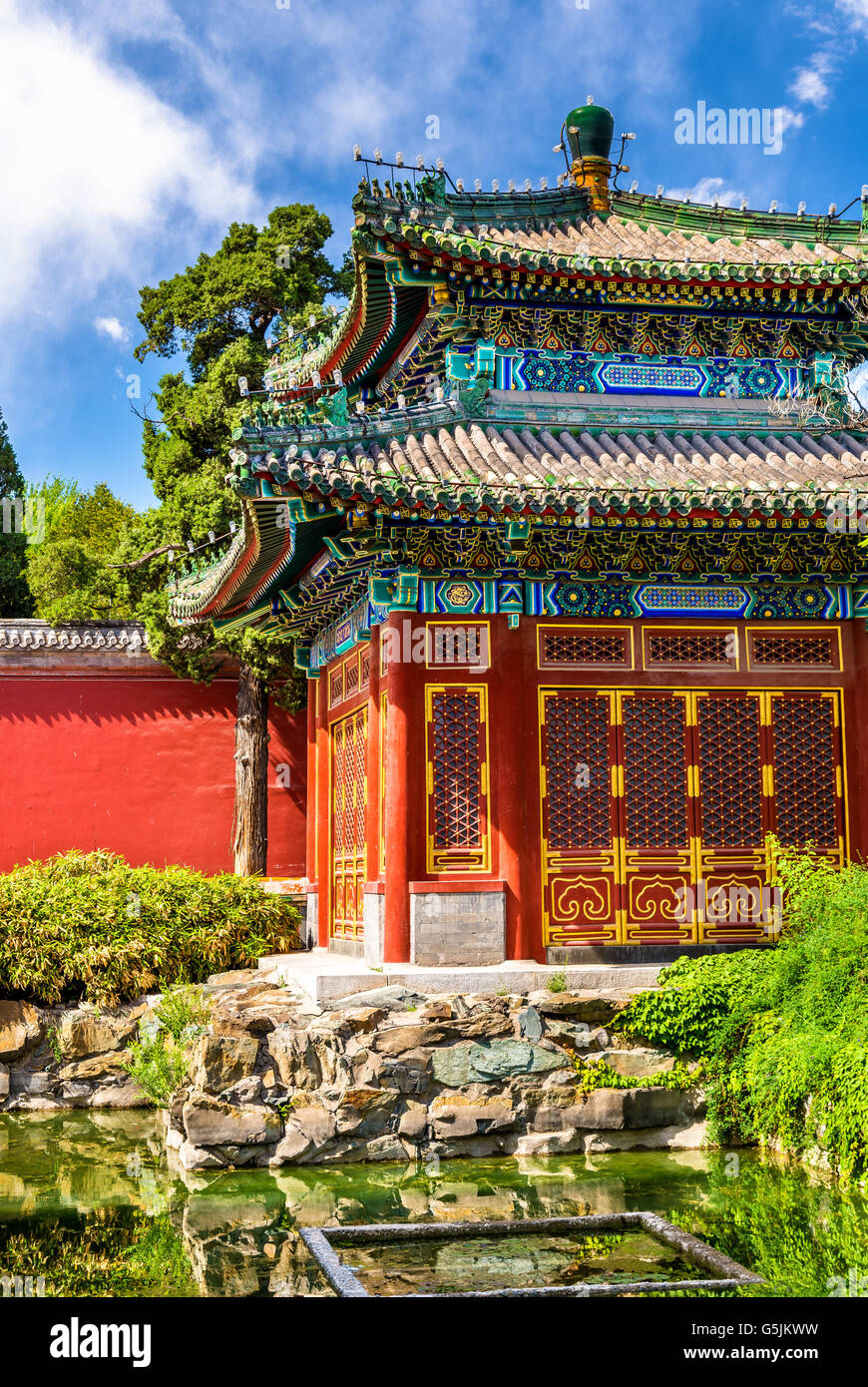 Pavilion in the Beihai park - Beijing, China Stock Photo - Alamy