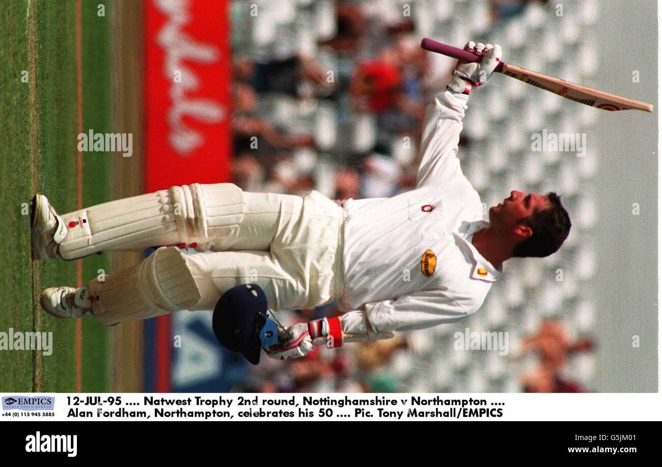 Empics1 notts v northants cricket hi-res stock photography and images ...