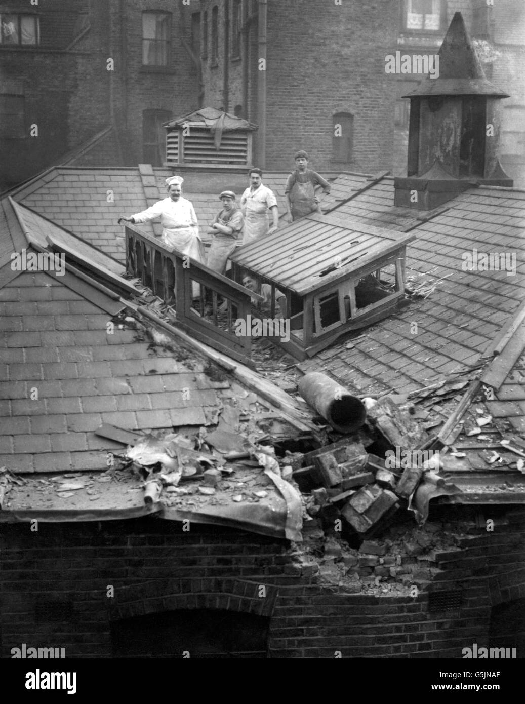 German bombing london ww1 Black and White Stock Photos & Images - Alamy