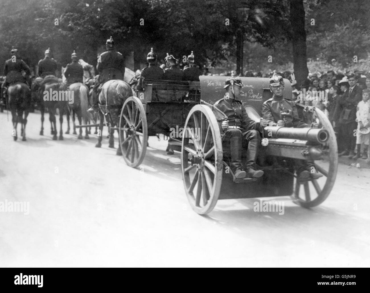 World War One Ww1 First Weapon French France Capture Gun High ...
