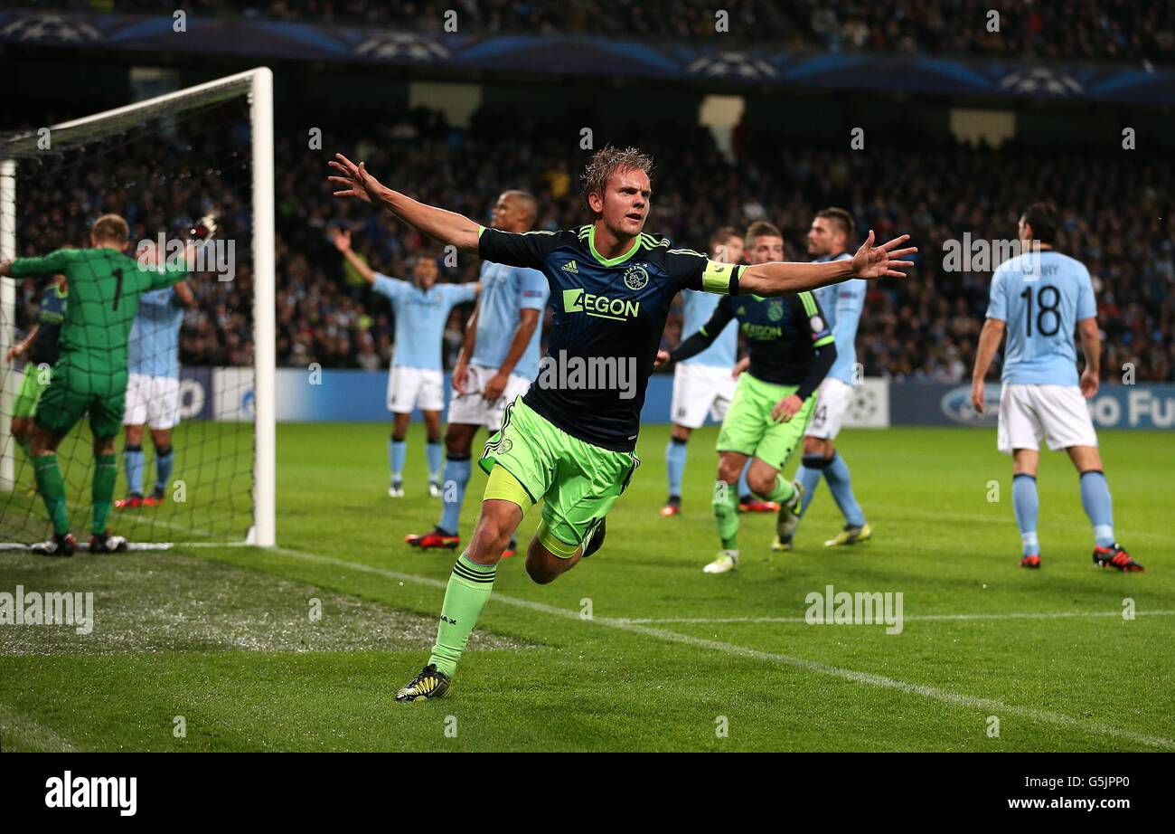 Siem de jong uefa champions league hi-res stock photography and images ...
