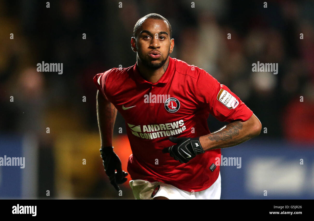 Charlton athletics danny haynes celebrates goal hi-res stock ...