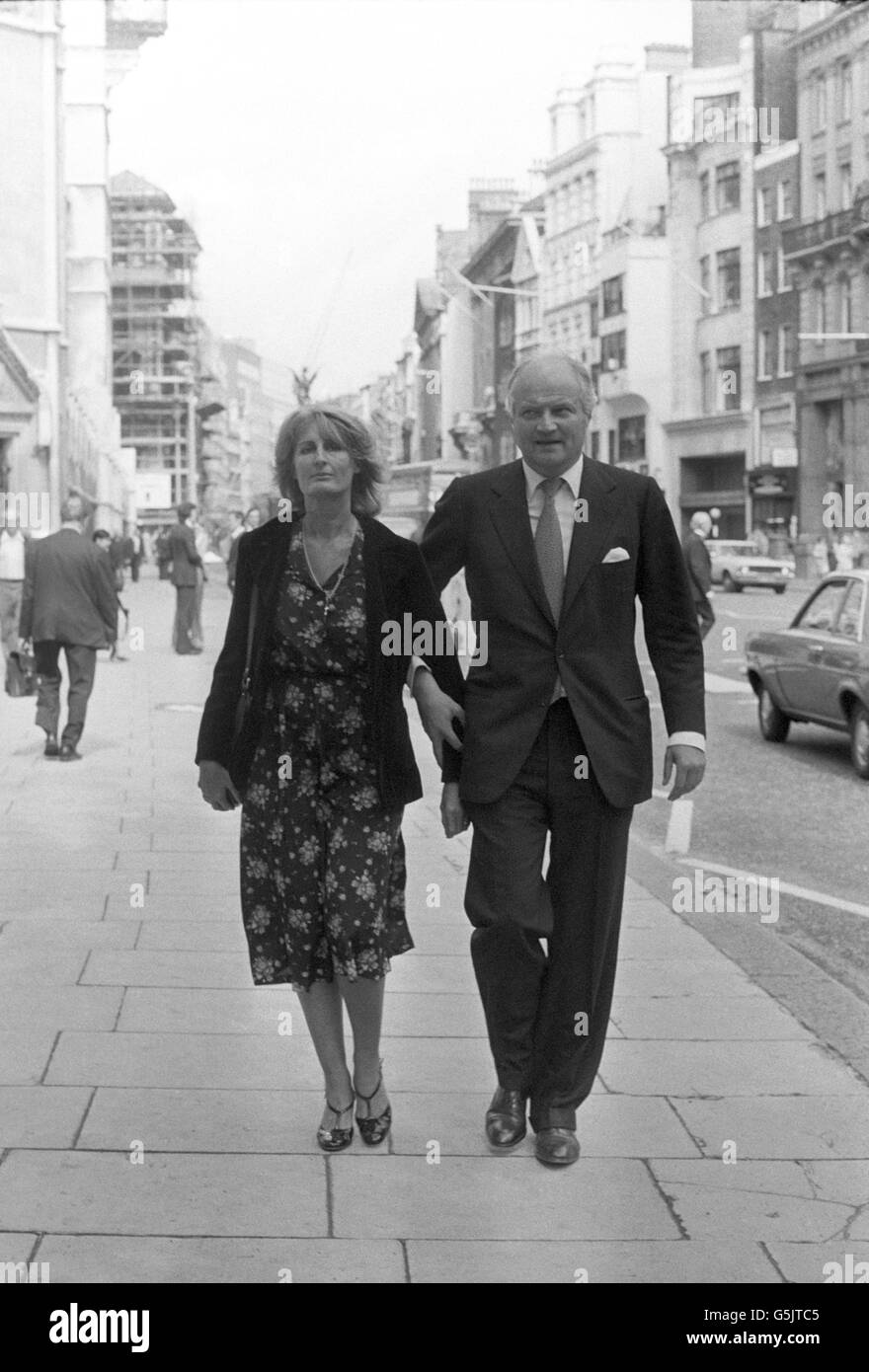 Lady annabel goldsmith hi-res stock photography and images - Alamy