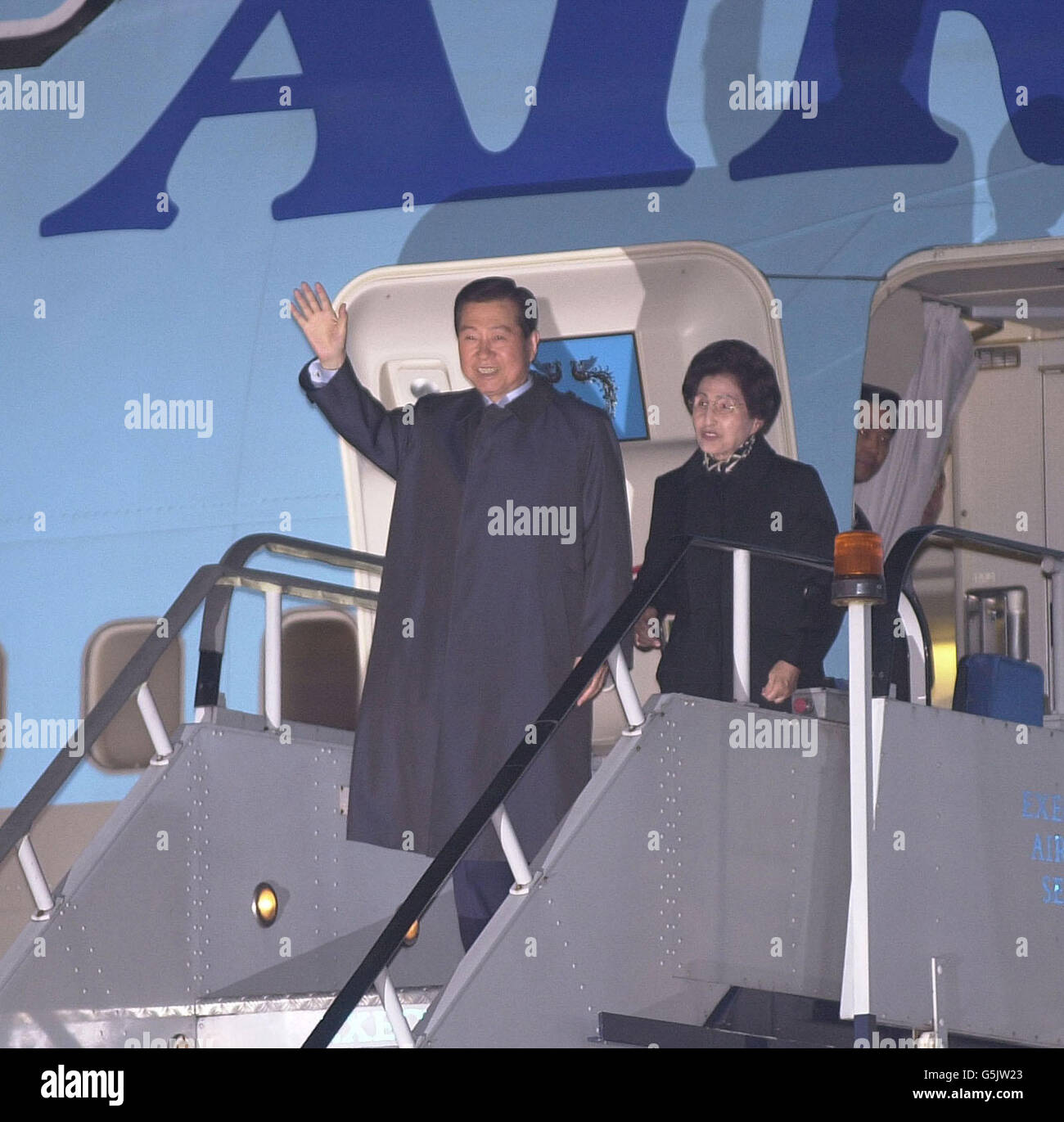 President of the Republic of Korea Kim Dae-jung and his wife Lee Hee-ho ...