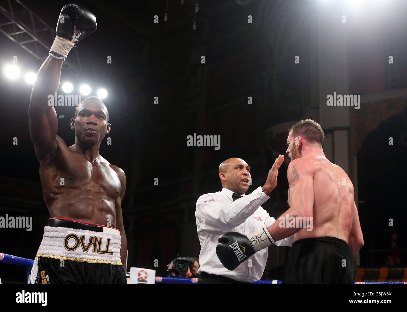 Refree Ian John Lewis explains to Enzo Maccarinelli why he stopped the ...