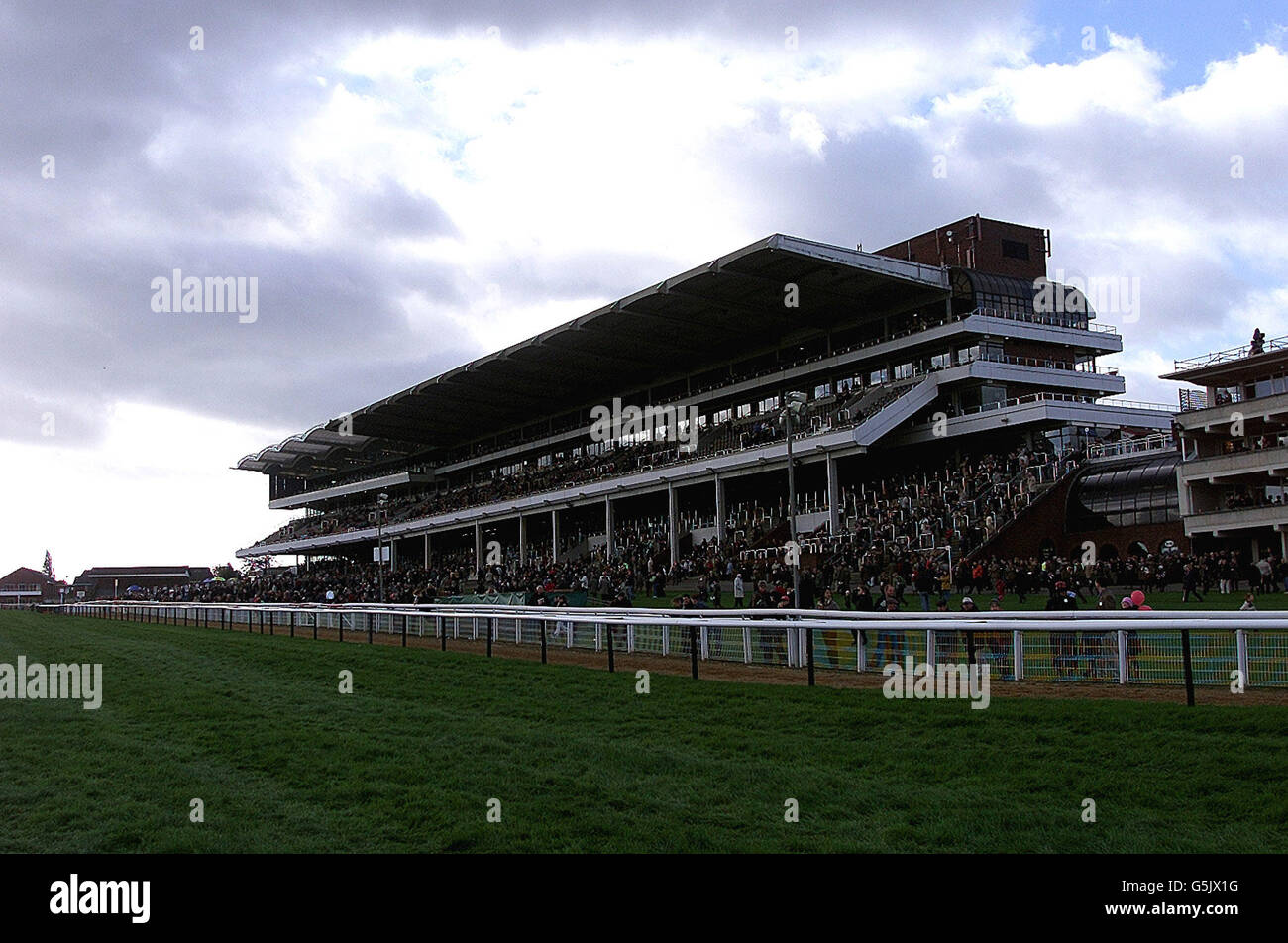 Grandstand people hi-res stock photography and images - Alamy