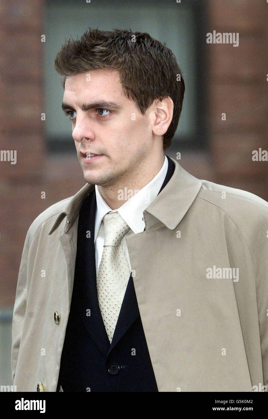 Leeds united footballer lee bowyer hi-res stock photography and images ...