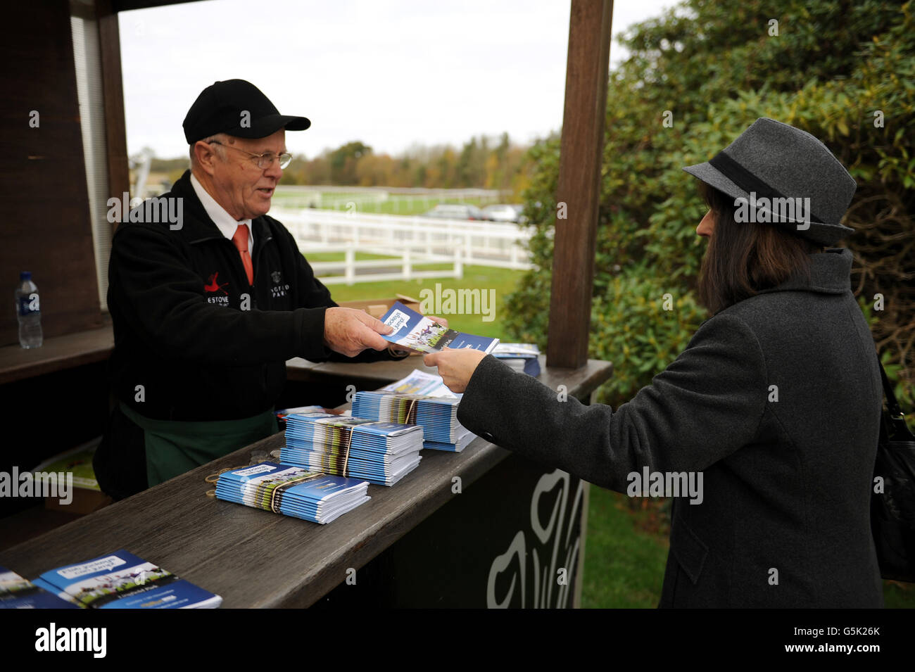Horse Racing Lingfield Park Races High Resolution Stock Photography and ...