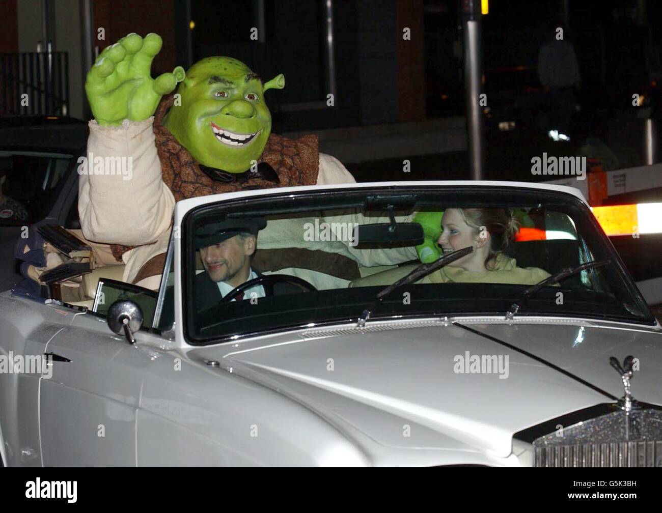 Animated film character shrek arriving for the british comedy 2001 hi ...
