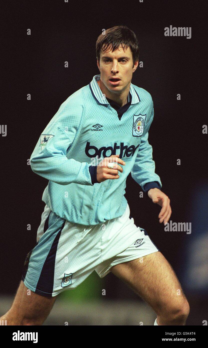 Kit symons manchester city hi-res stock photography and images - Alamy