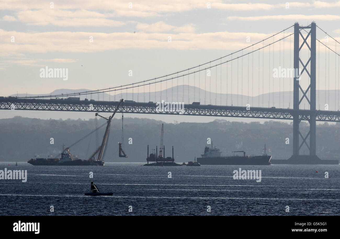 The centre section 'L' shaped structure of the Forth Replacement ...