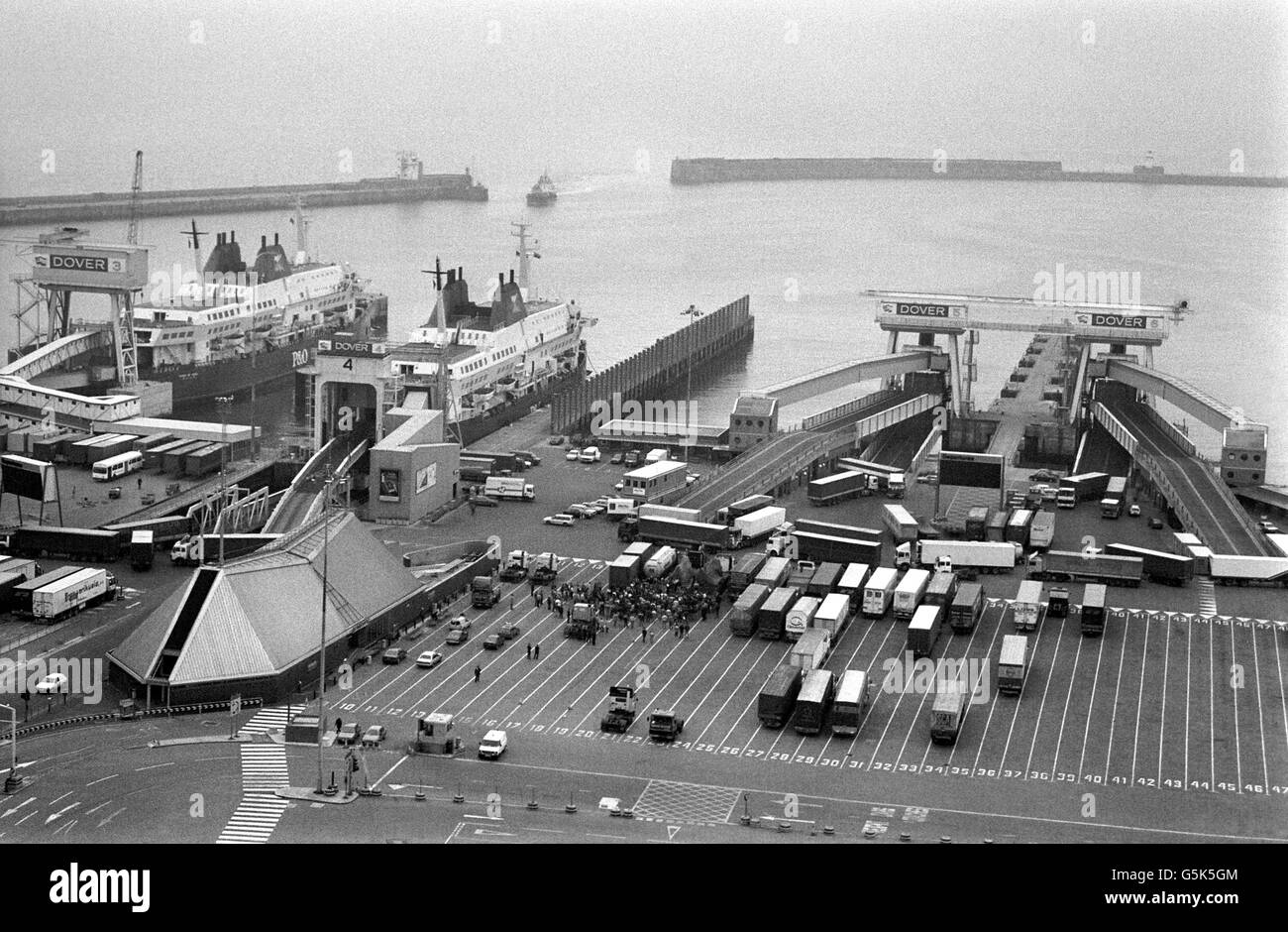 Dover eastern docks High Resolution Stock Photography and Images - Alamy