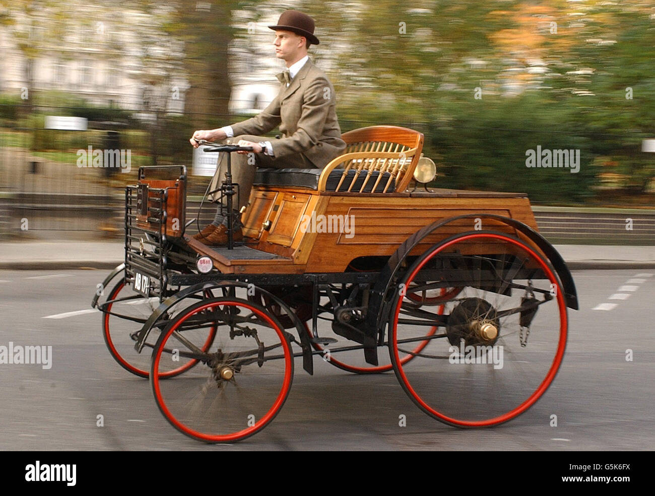 The 1894 Santler Dog Cart Stock Photo - Alamy