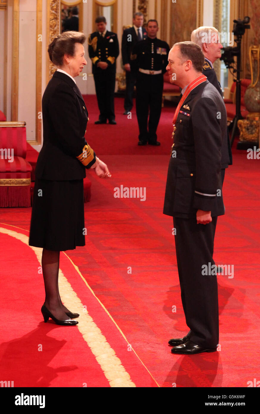 Investiture ceremony at Buckingham Palace Stock Photo - Alamy