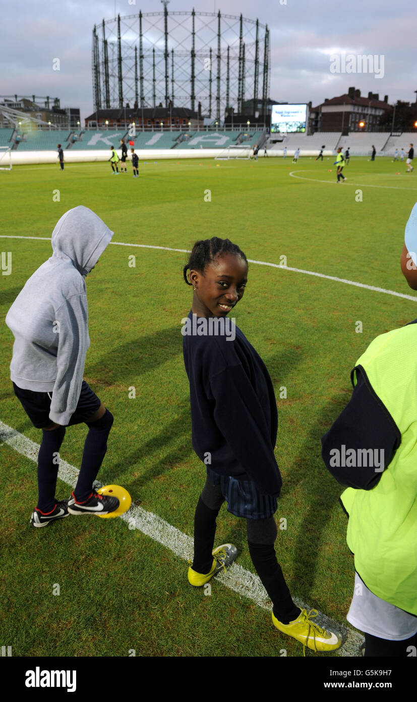 Royal engineers football hi-res stock photography and images - Alamy