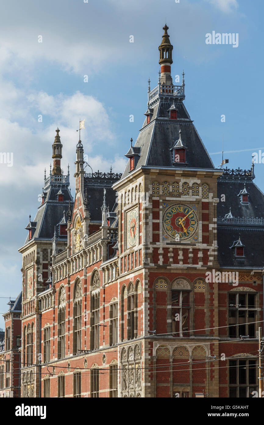 Ornate clock structure hi-res stock photography and images - Alamy