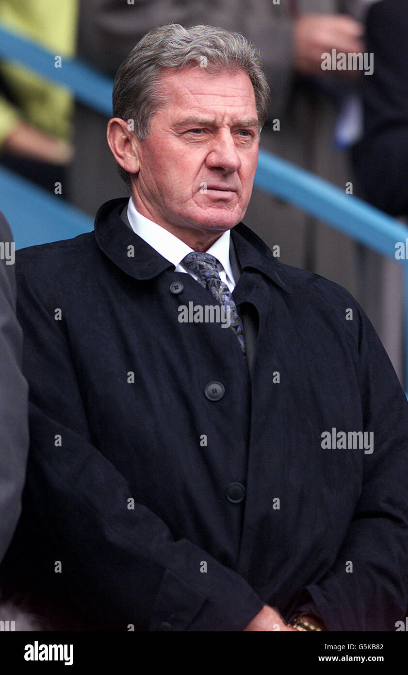 Portsmouths chairman milan mandaric hi-res stock photography and images ...