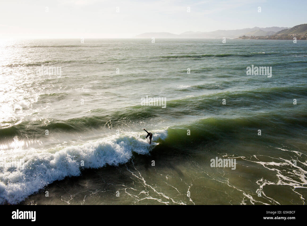 Surfer ocean wave hi-res stock photography and images - Alamy