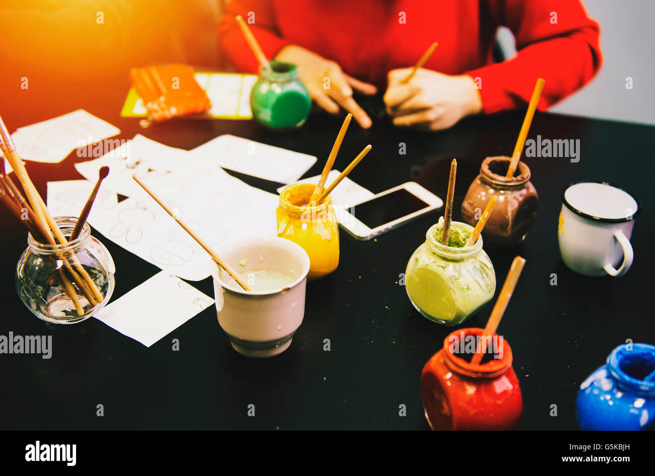 Women writing paint hi-res stock photography and images - Alamy