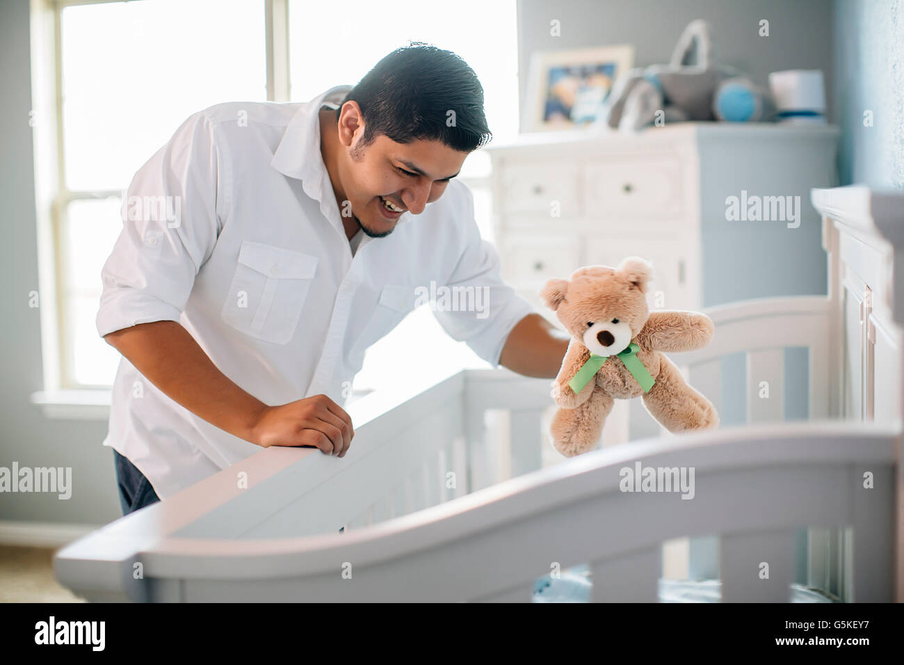 Teddy bear waving hi-res stock photography and images - Alamy
