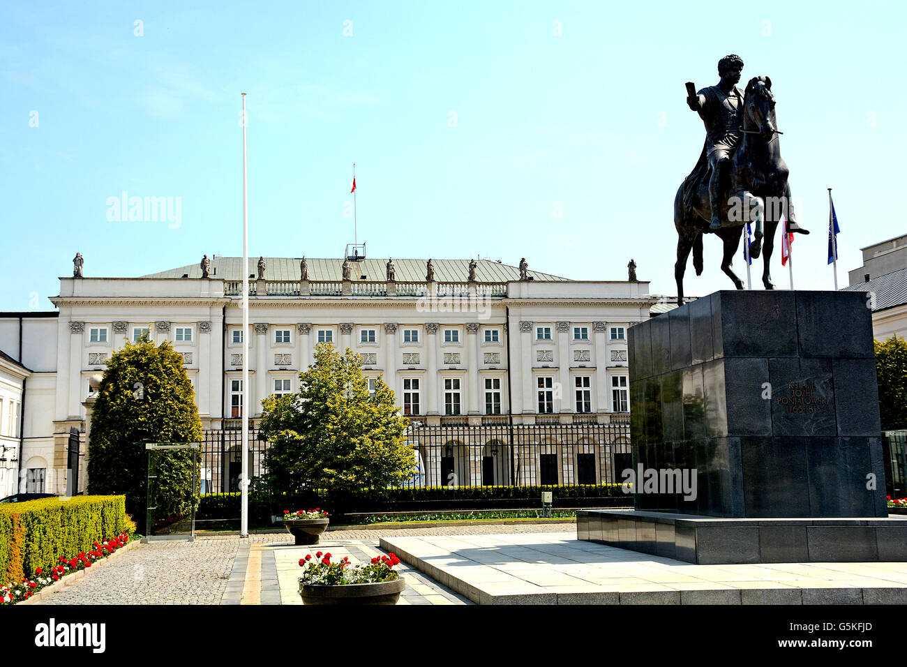 Presidential palace warsaw hi-res stock photography and images - Alamy