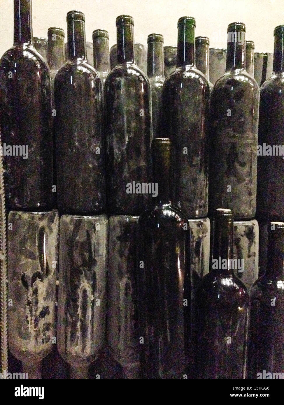 Dust covered wine bottles hi-res stock photography and images - Alamy