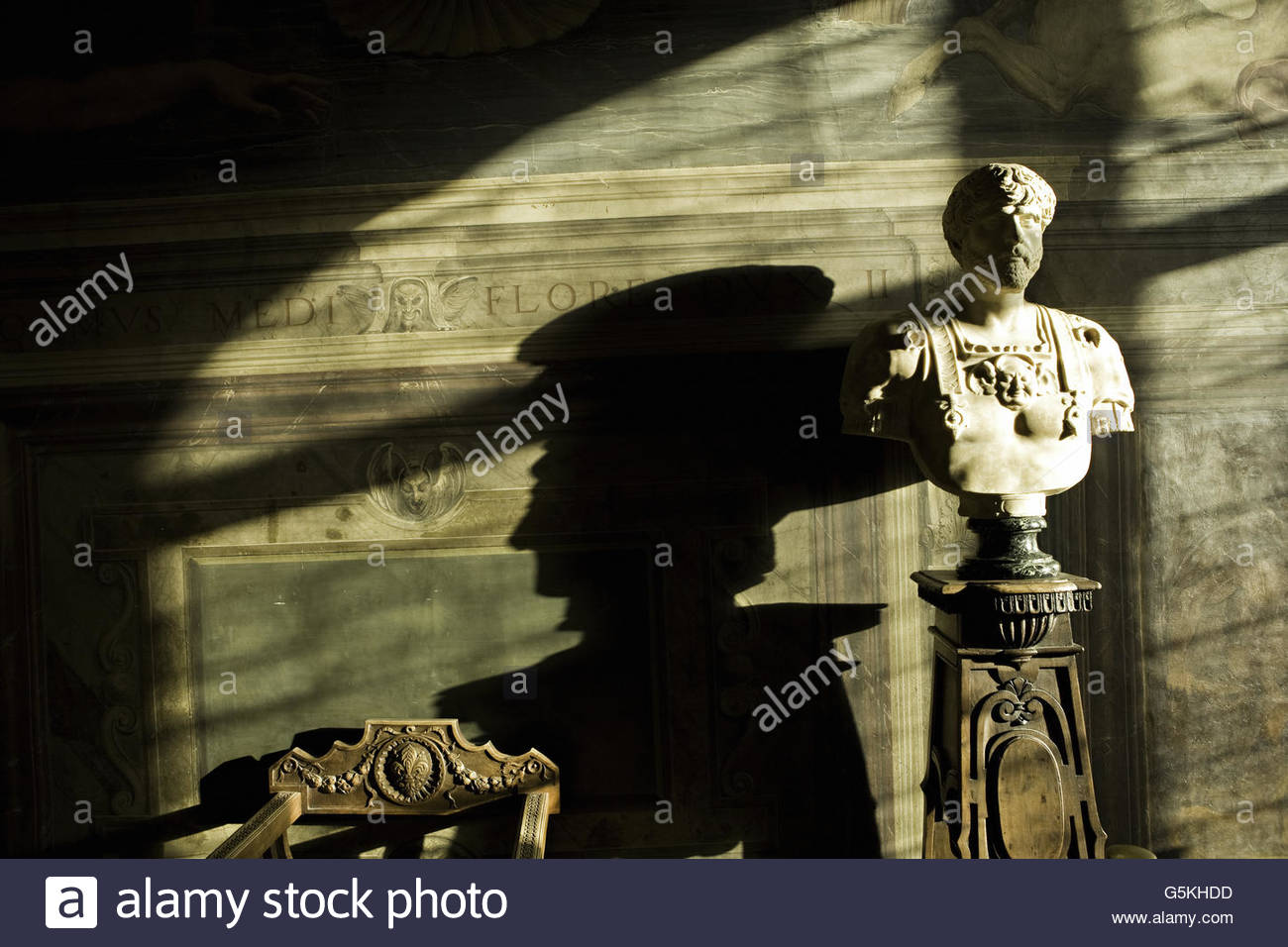 Roman Chair Stock Photos & Roman Chair Stock Images - Alamy