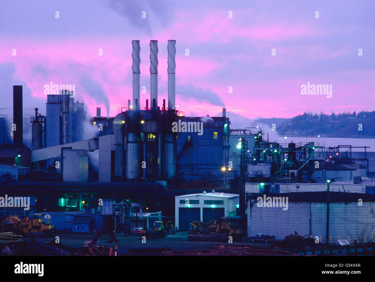 Pulp mill pollution hi-res stock photography and images - Alamy