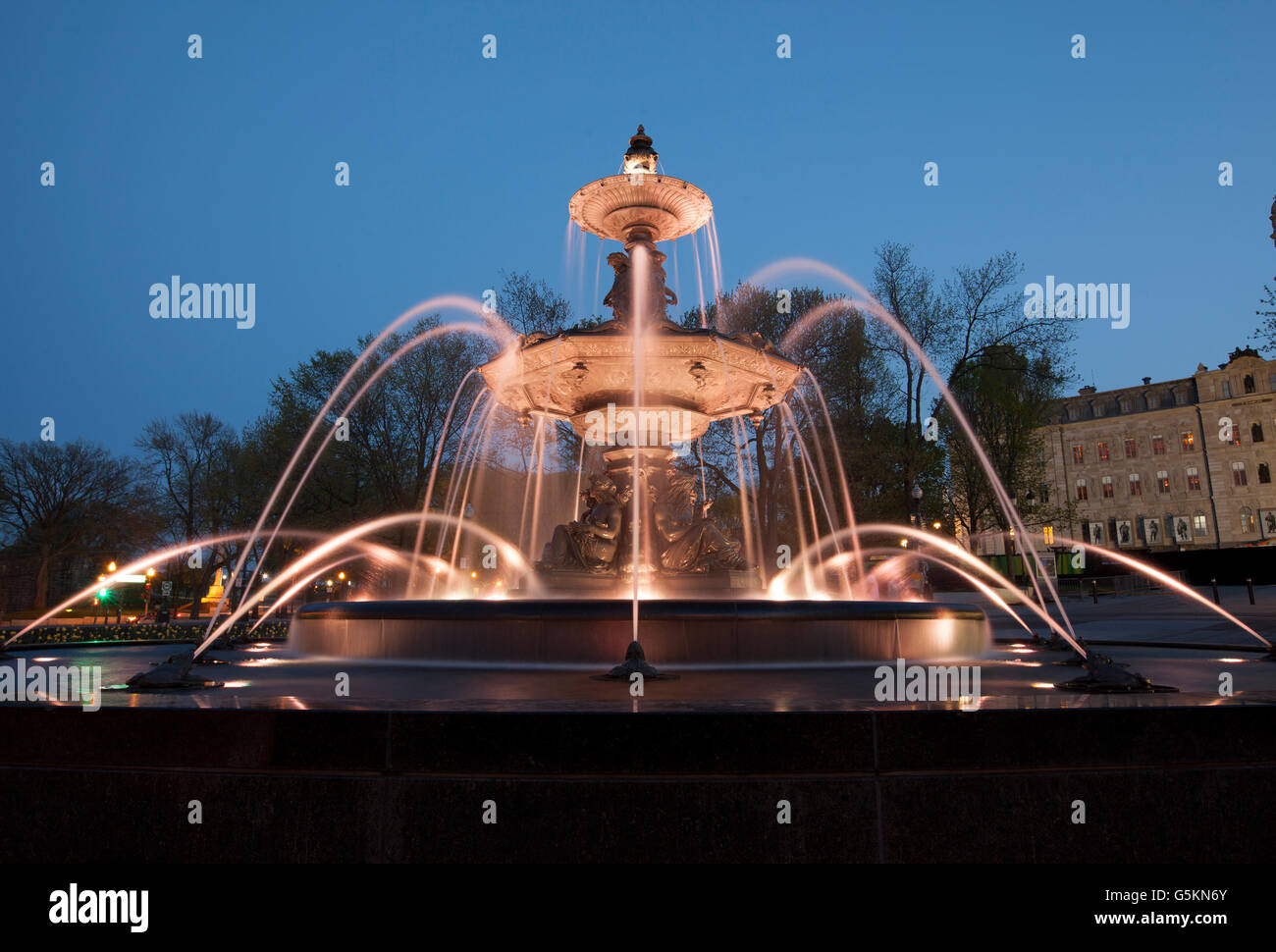 Fountain old quebec fountain hi-res stock photography and images - Alamy