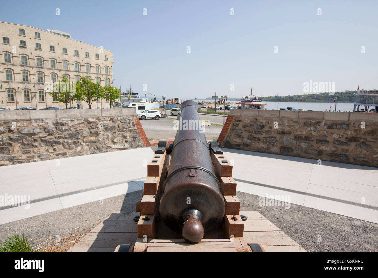 old cannon on fortification in quebec city Stock Photo - Alamy