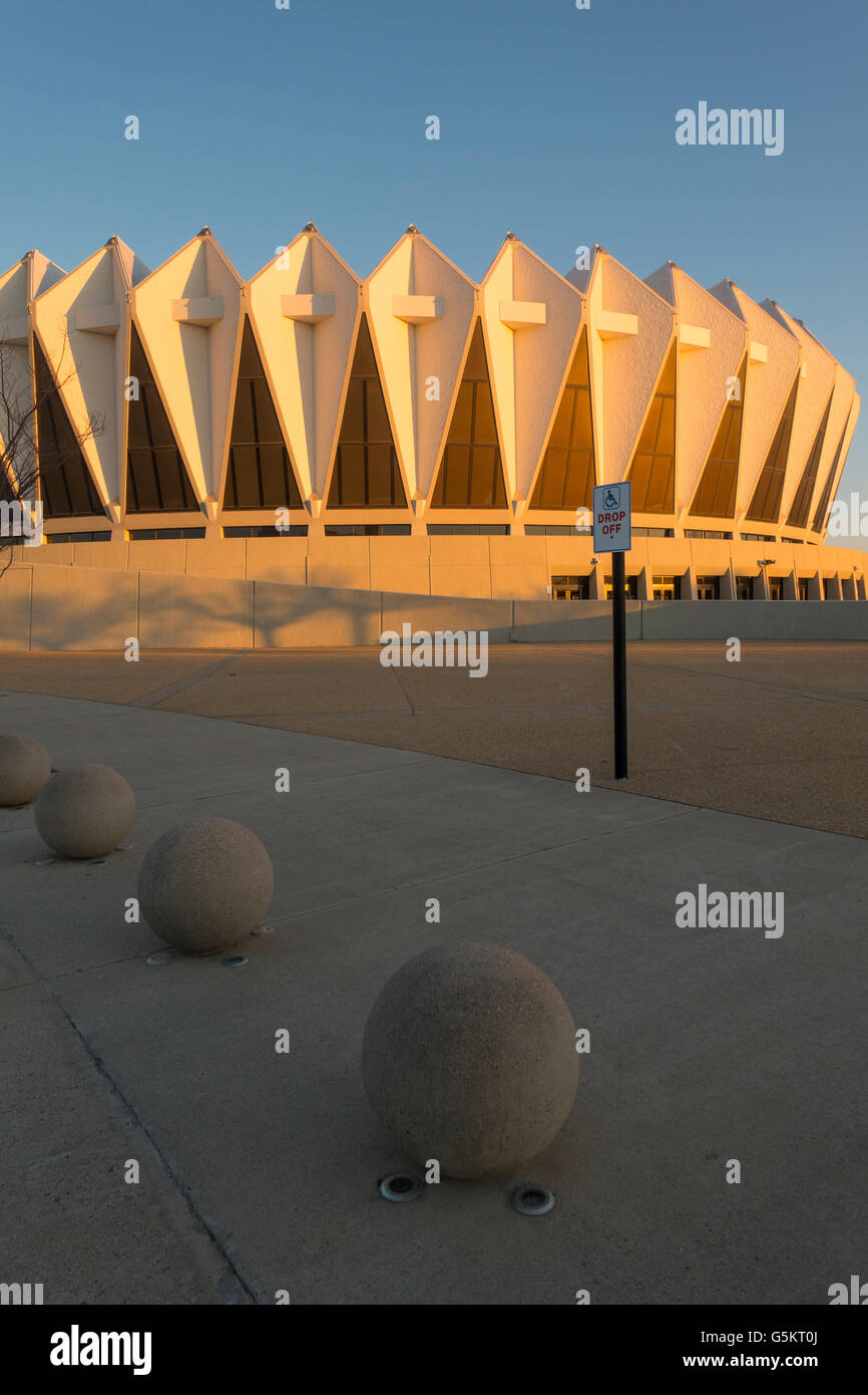 Hampton Coliseum Virginia VA Stock Photo - Alamy