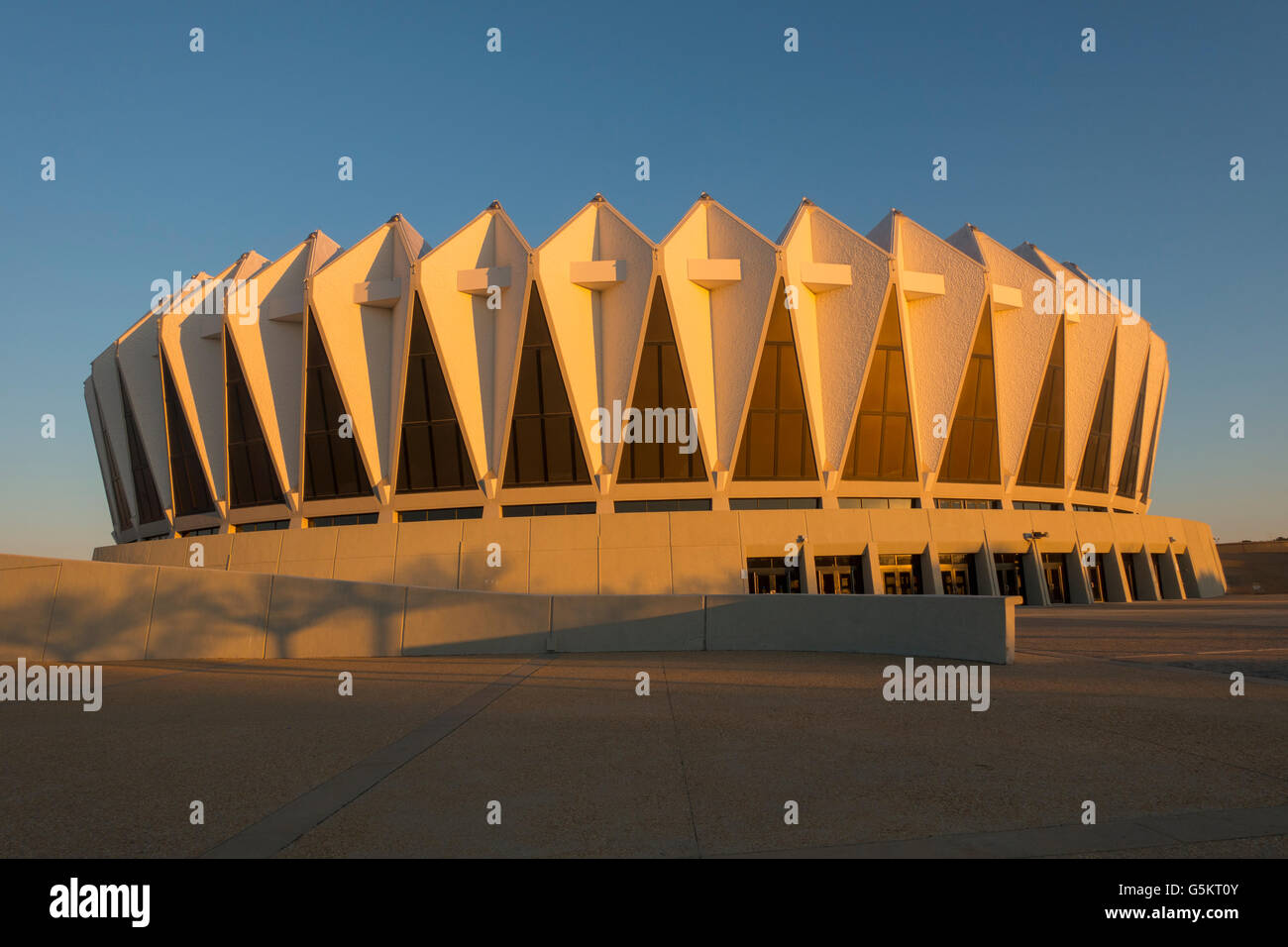 Hampton Coliseum Virginia VA Stock Photo - Alamy