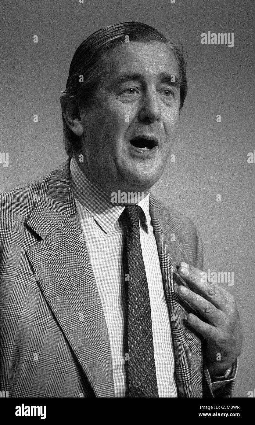 Michael Jopling addresses conference Stock Photo - Alamy