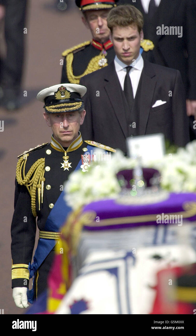 Queen Mother Death Procession High Resolution Stock Photography and ...