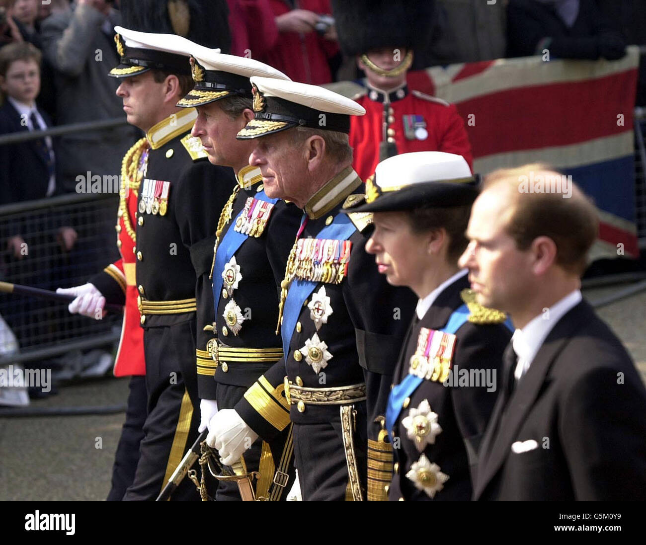 Queen mothers death procession hi-res stock photography and images - Alamy