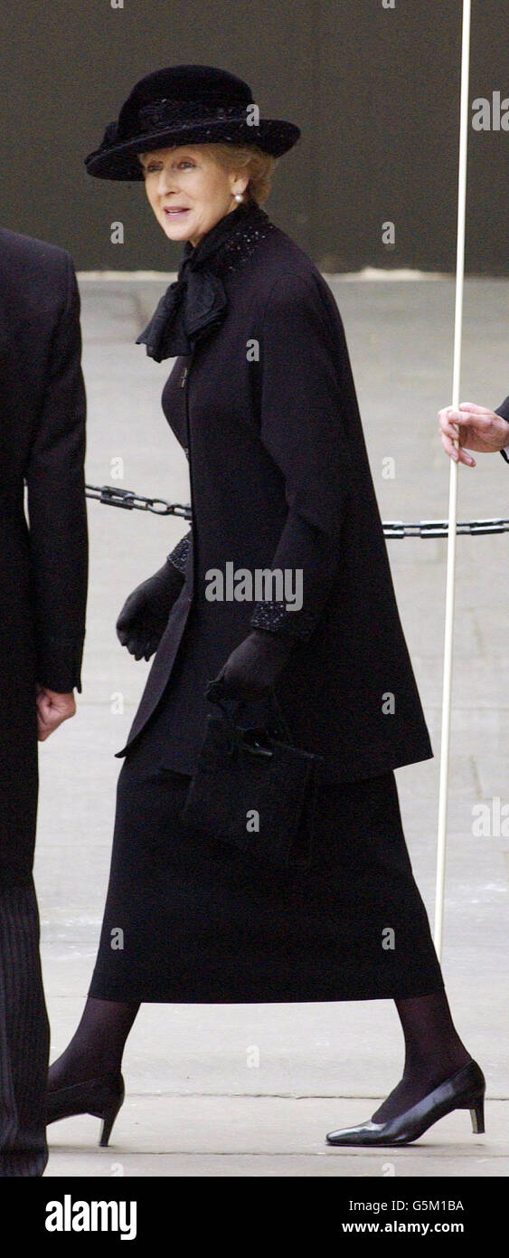 Funeral of queen alexandra hi-res stock photography and images - Alamy