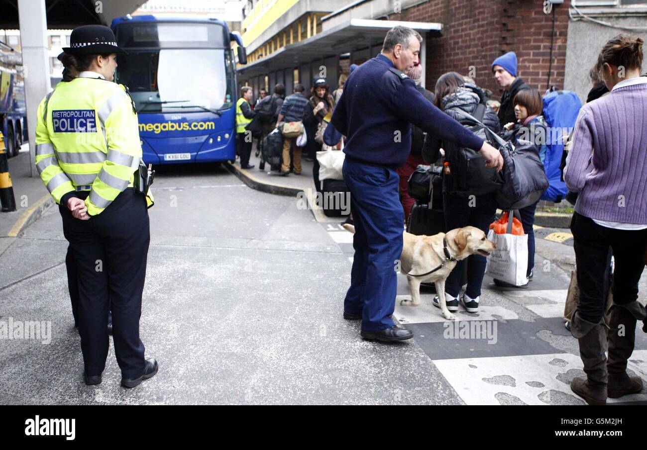 Police officers search central hi-res stock photography and images - Alamy
