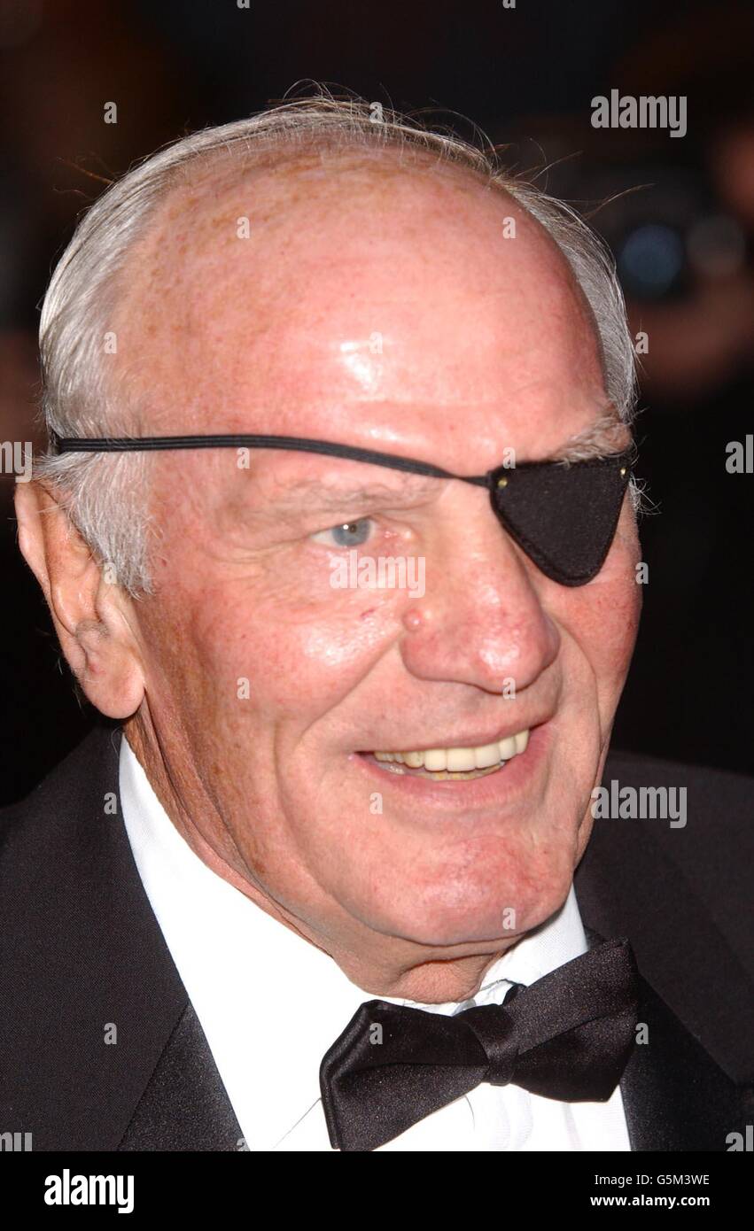 Former boxer Henry Cooper, who was defeated by Muhammad Ali in the 1960 ...