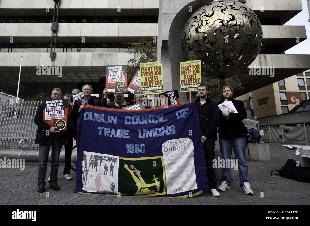 Union protest in Dame Street Stock Photo - Alamy