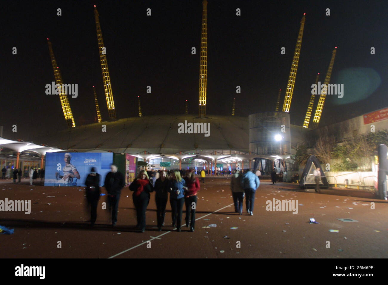 New year eve millennium dome hi-res stock photography and images - Alamy
