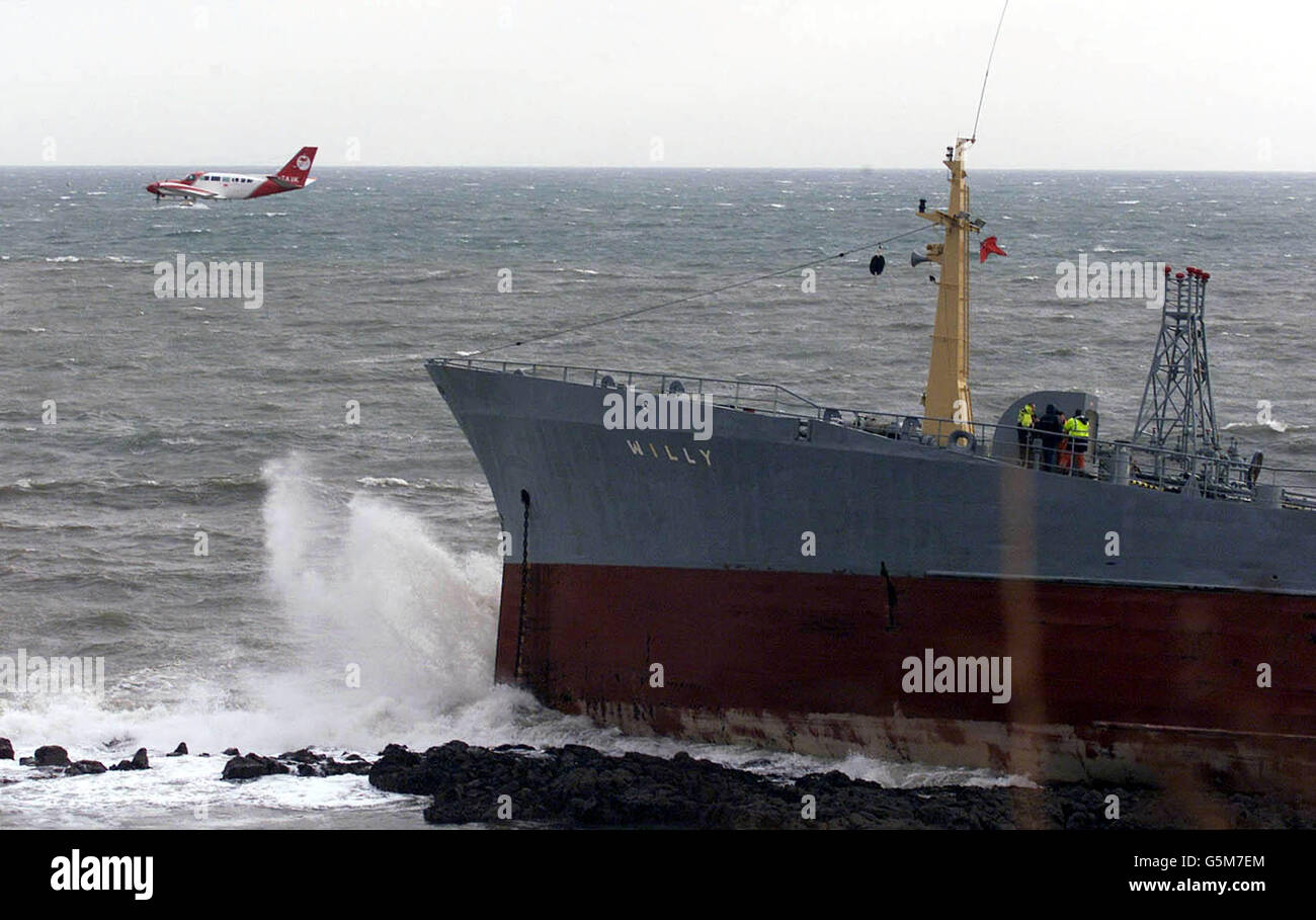 Ship shipwreck boat bad weather light aircraft hi-res stock photography ...