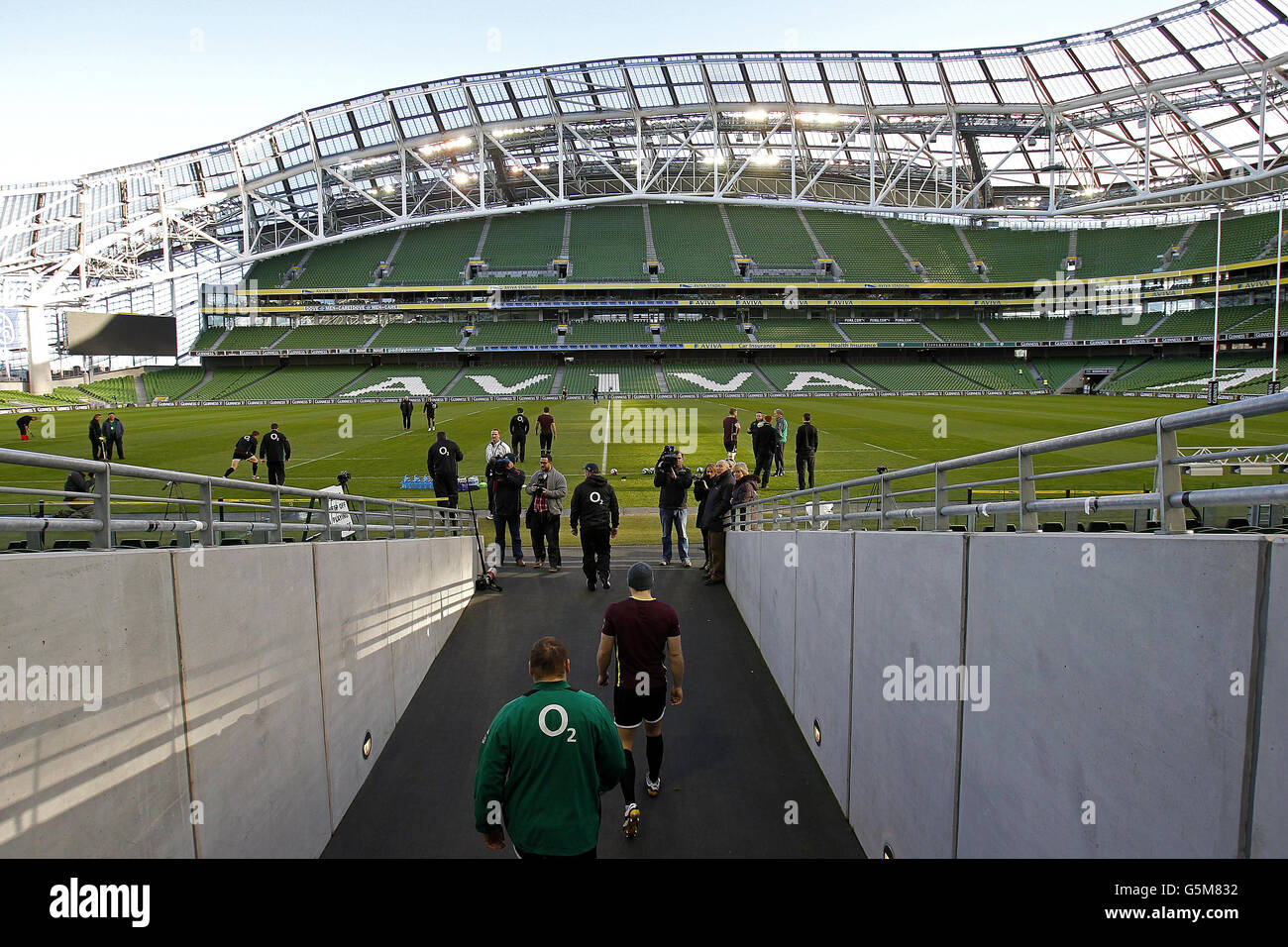 Ireland train captains run aviva stadium hi-res stock photography and ...