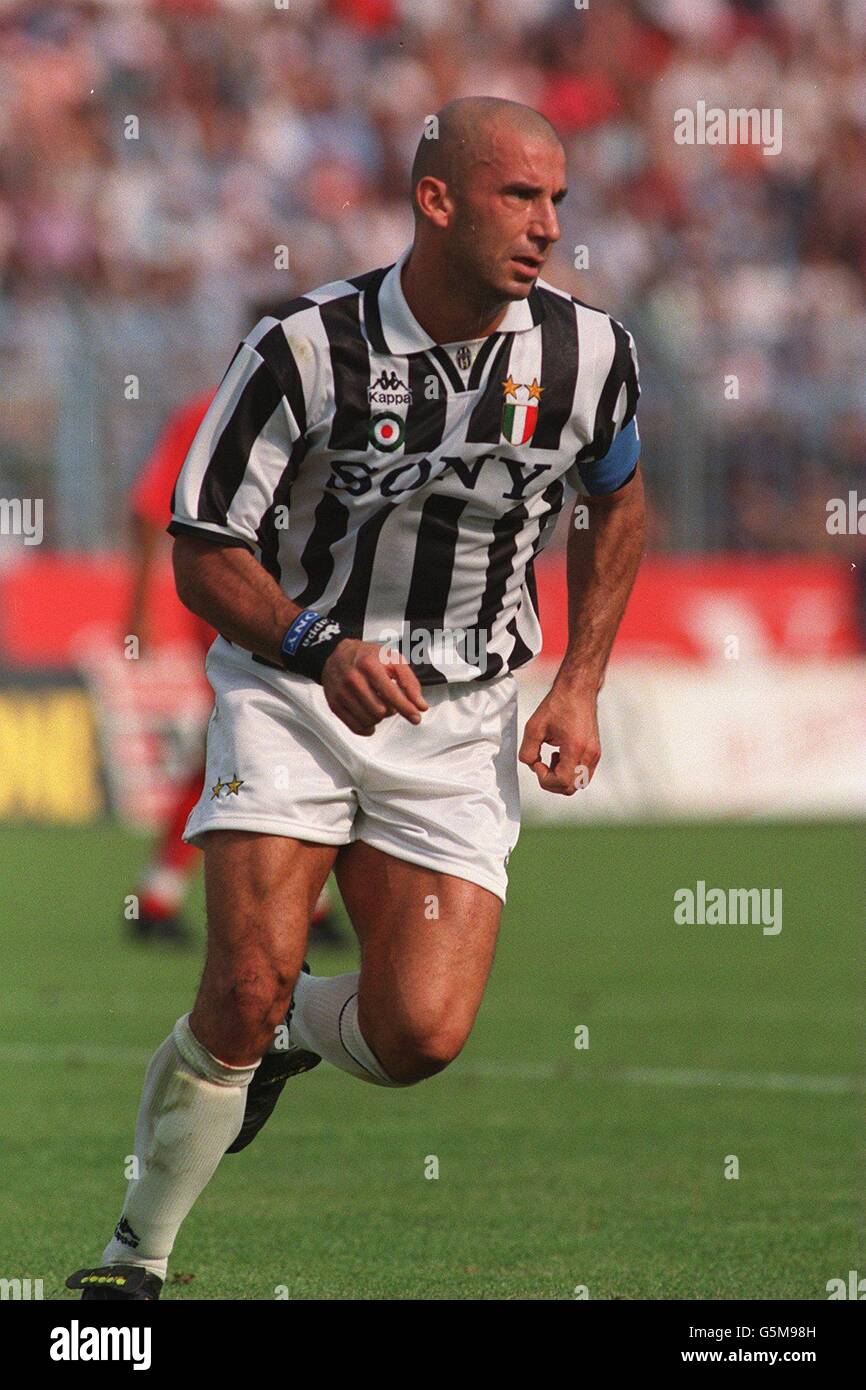 Italian Gianluca Vialli Stock Photos & Italian Gianluca Vialli Stock ...