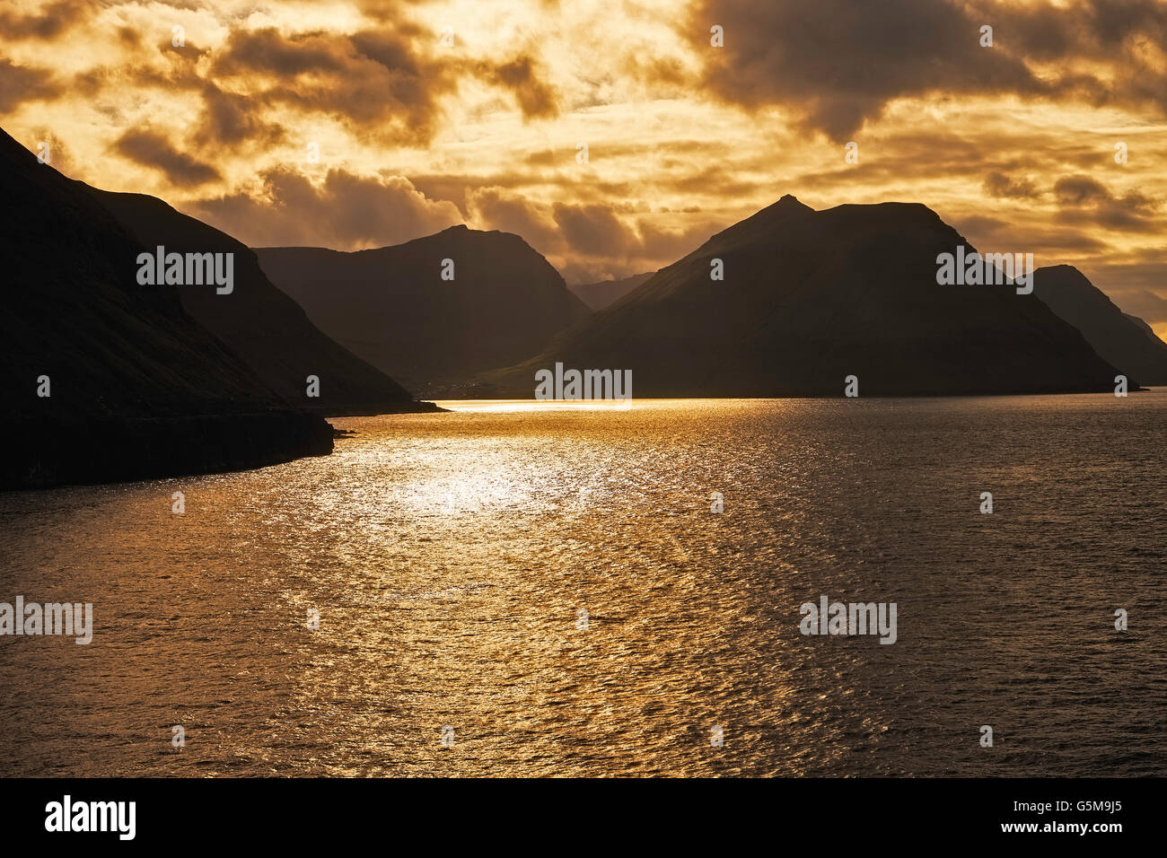 Scenery of the faroer hi-res stock photography and images - Alamy
