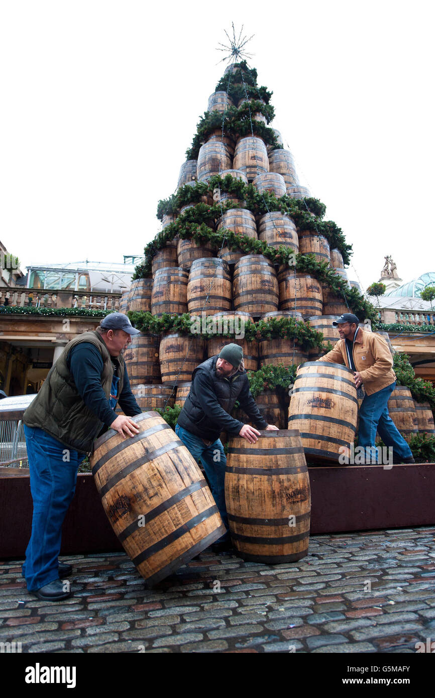 Christmas Barrel Tree Stock Photo - Alamy