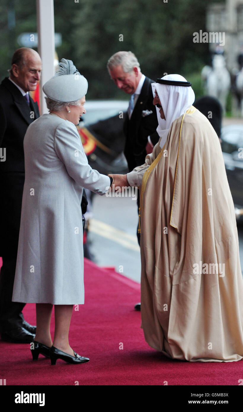 Amir of Kuwait, Sheikh Sabah al-Ahmad al-Sabah is greeted by Queen ...