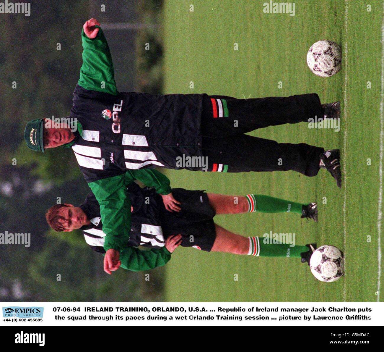 Eire w cup hi-res stock photography and images - Alamy