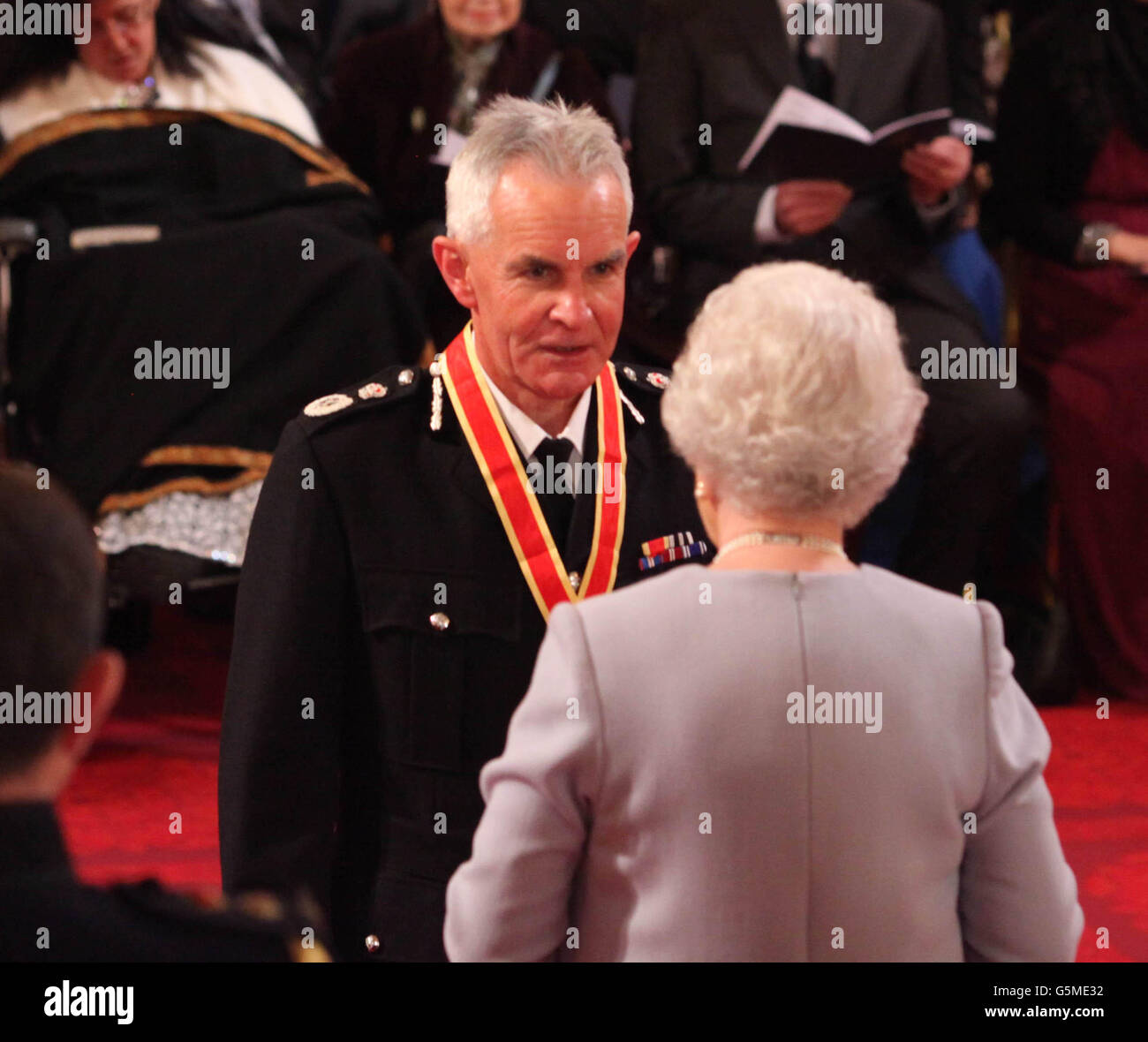 Knighted by queen elizabeth ii investiture ceremony hi-res stock ...
