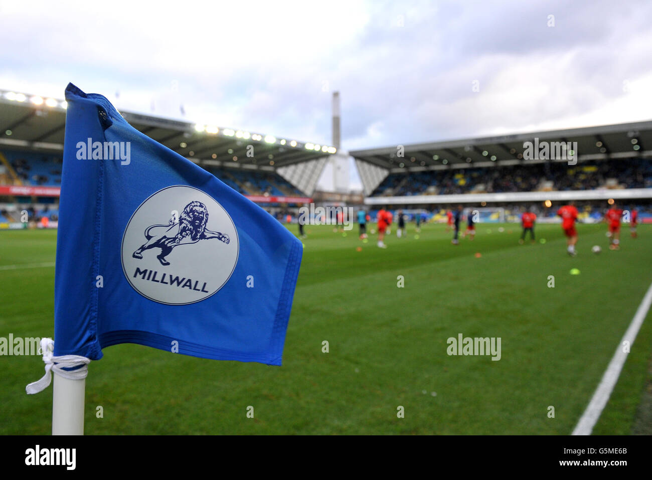 Full length general view gv corner flag hi-res stock photography and ...