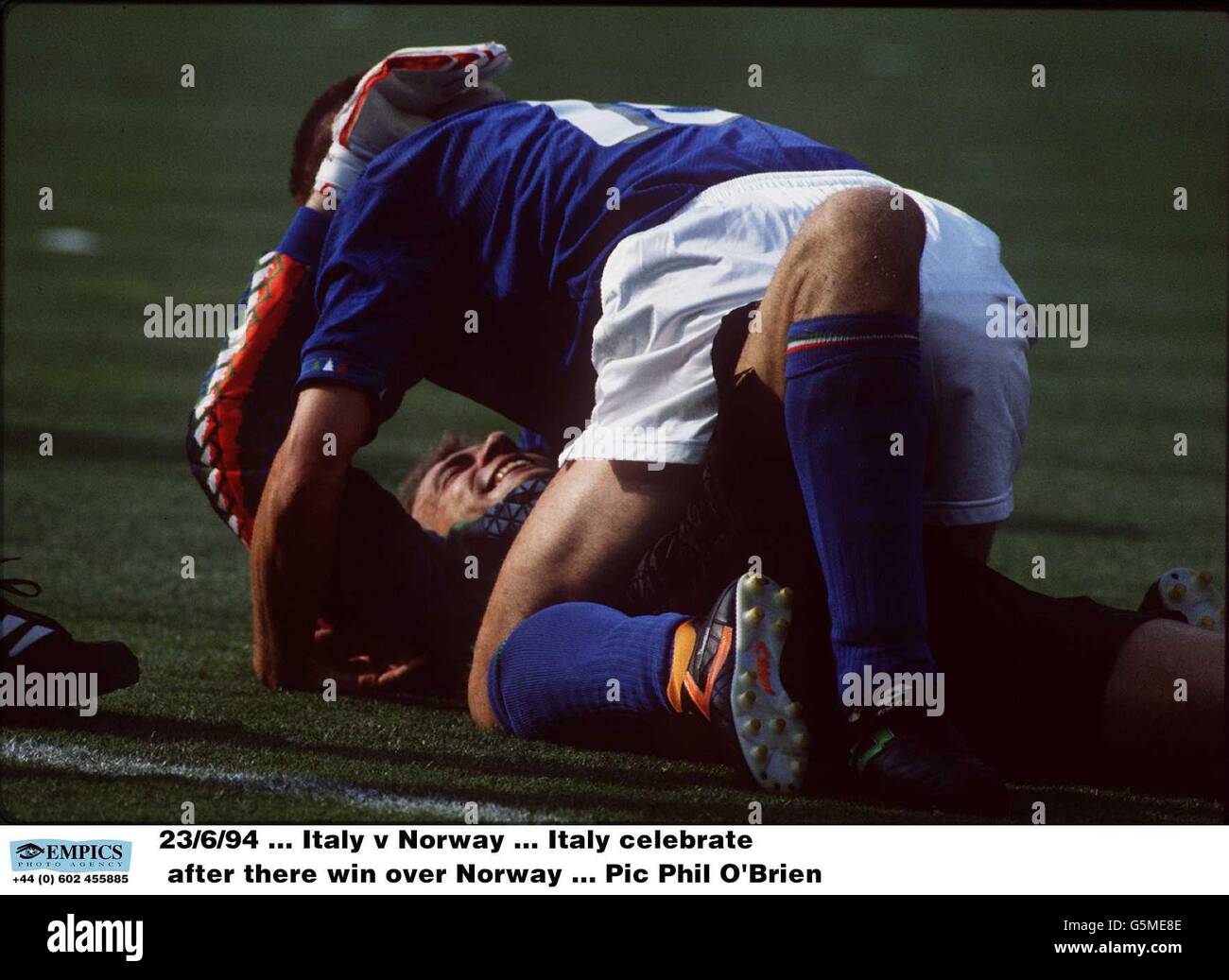 Soccer - World Cup 94 - Italy v Norway Stock Photo - Alamy